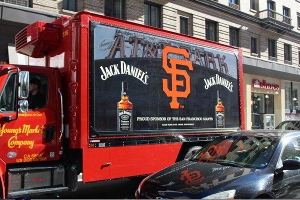 Milwaukee Vinyl Signs | Durable & Custom Commercial Graphics